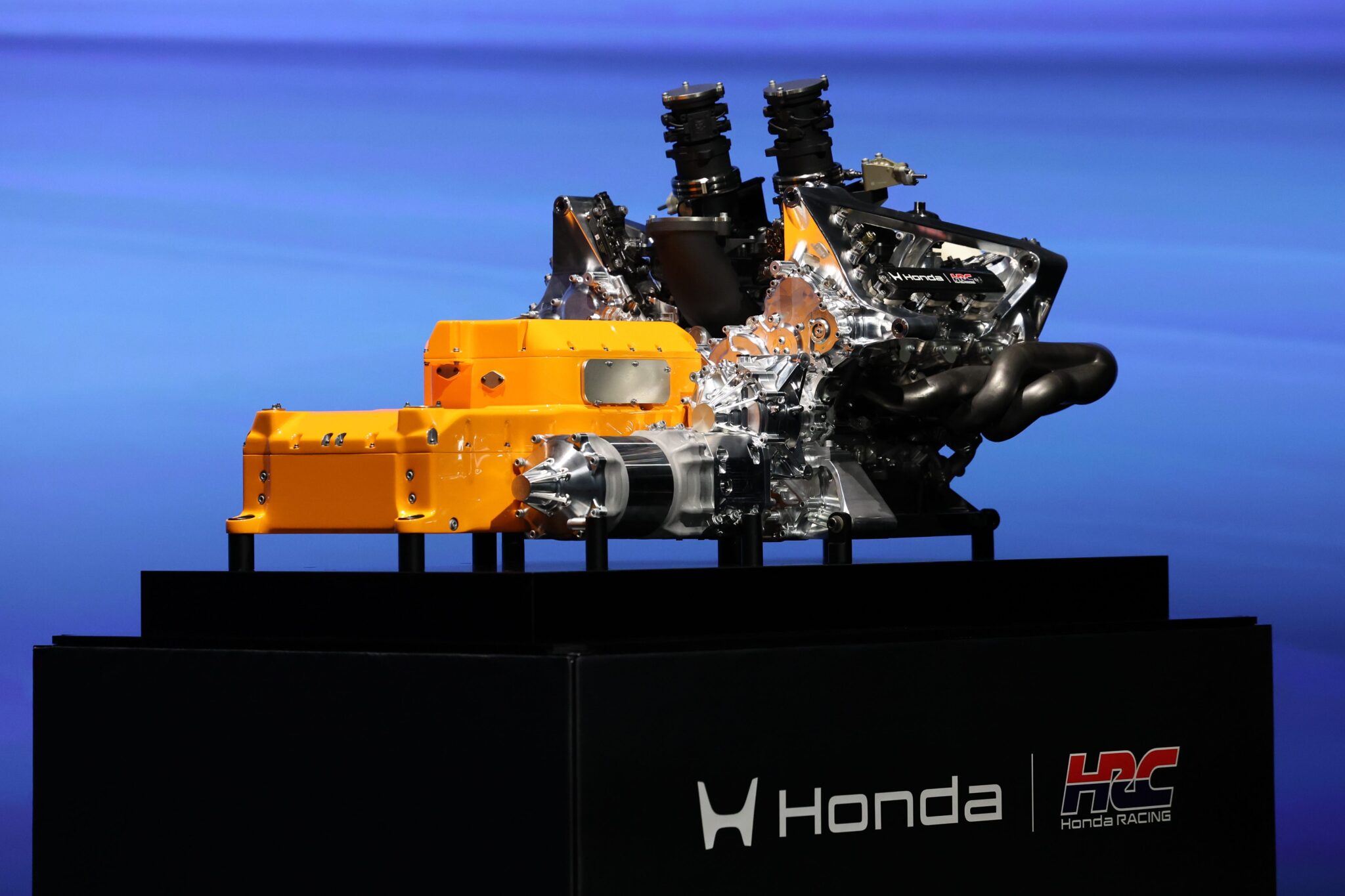 ¡Olvida el avión! Más del 80% prefieren el tren cómodo y rápido ...